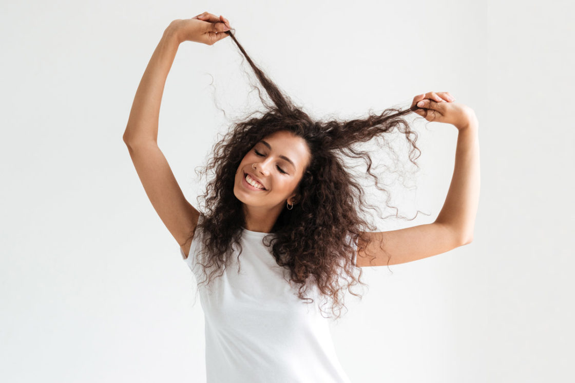 CÓMO DEFINIR RIZOS: Plopping, Pulsing... Método Curly Girl